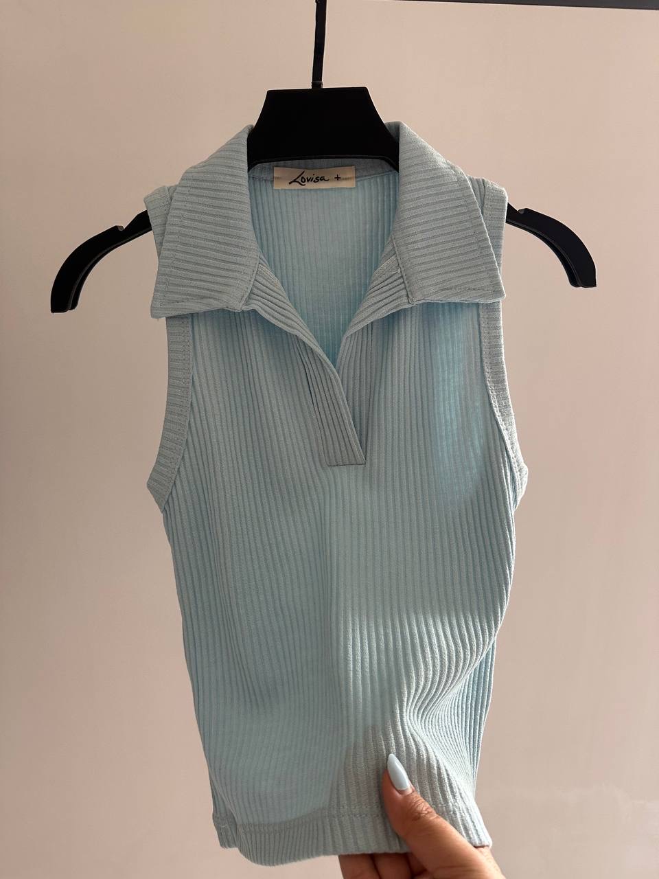 کراپ‌ تاپ یقه شکاری کدLo - یاسی ورز